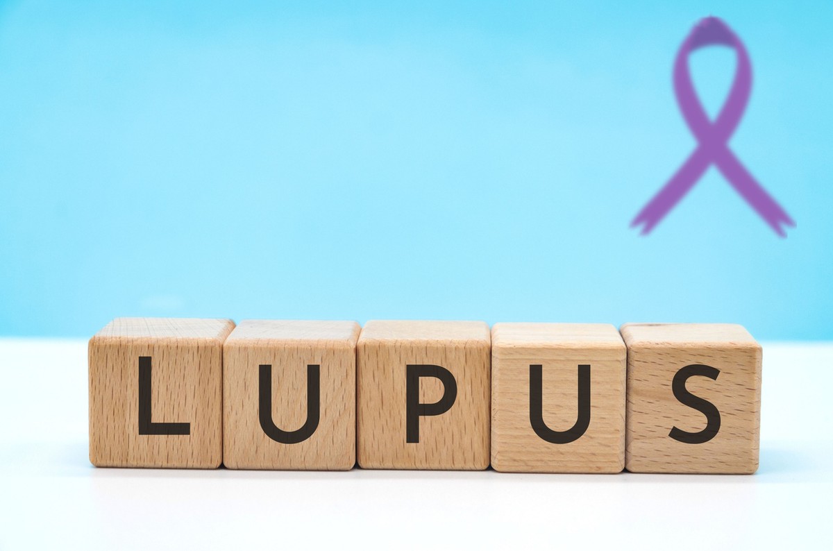 Lúpus: o que é, sintomas e dicas de alimentação e exercícios | saúde | ge