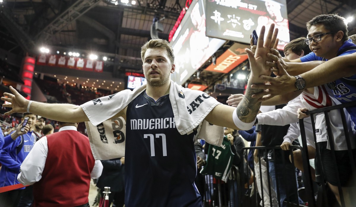 NBA: Doncic deixa rival no chão e alcança marcas expressivas, e Jokic ...