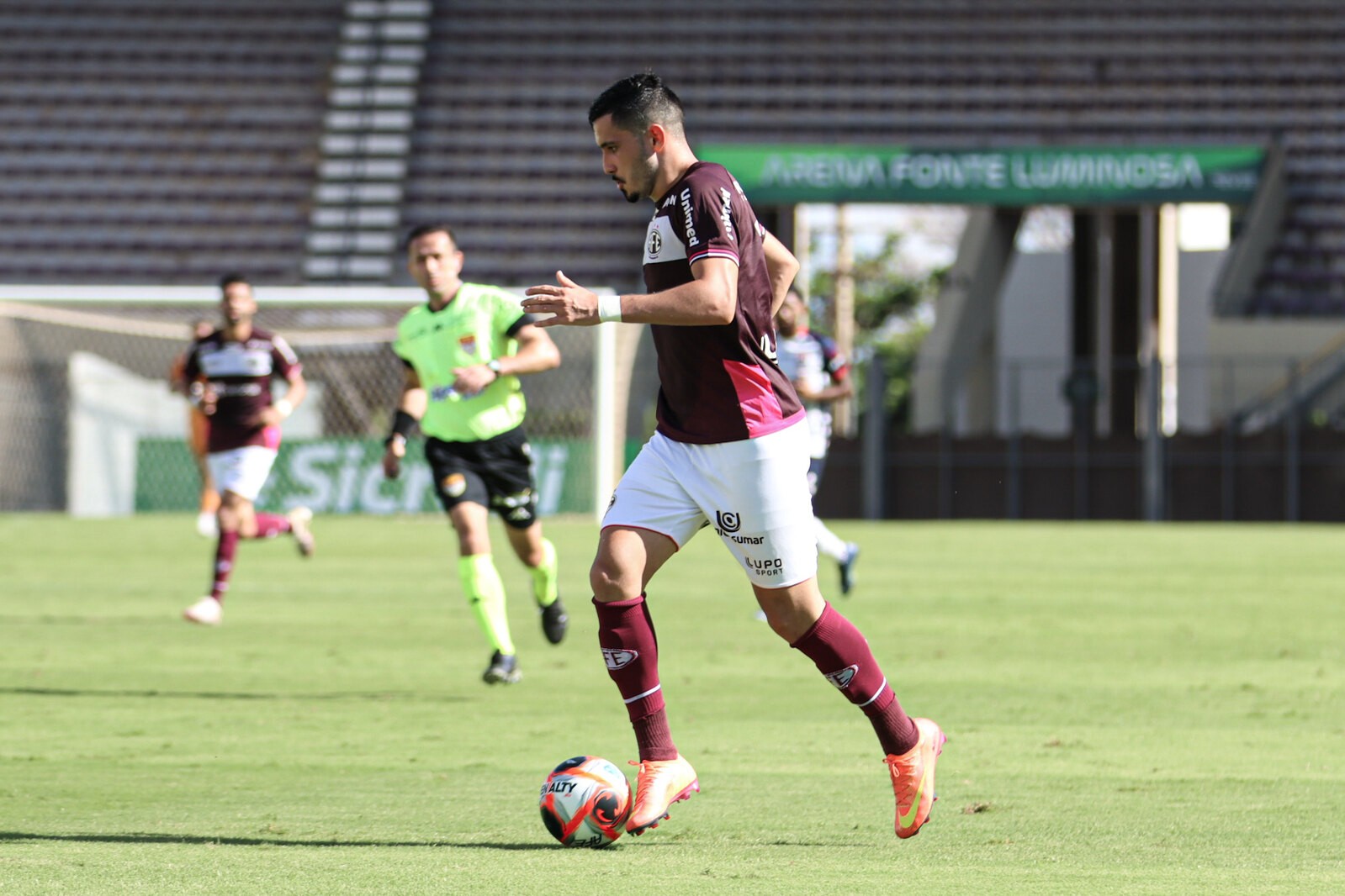 Vitor Barreto segue sem previsão de retorno à Ferroviária