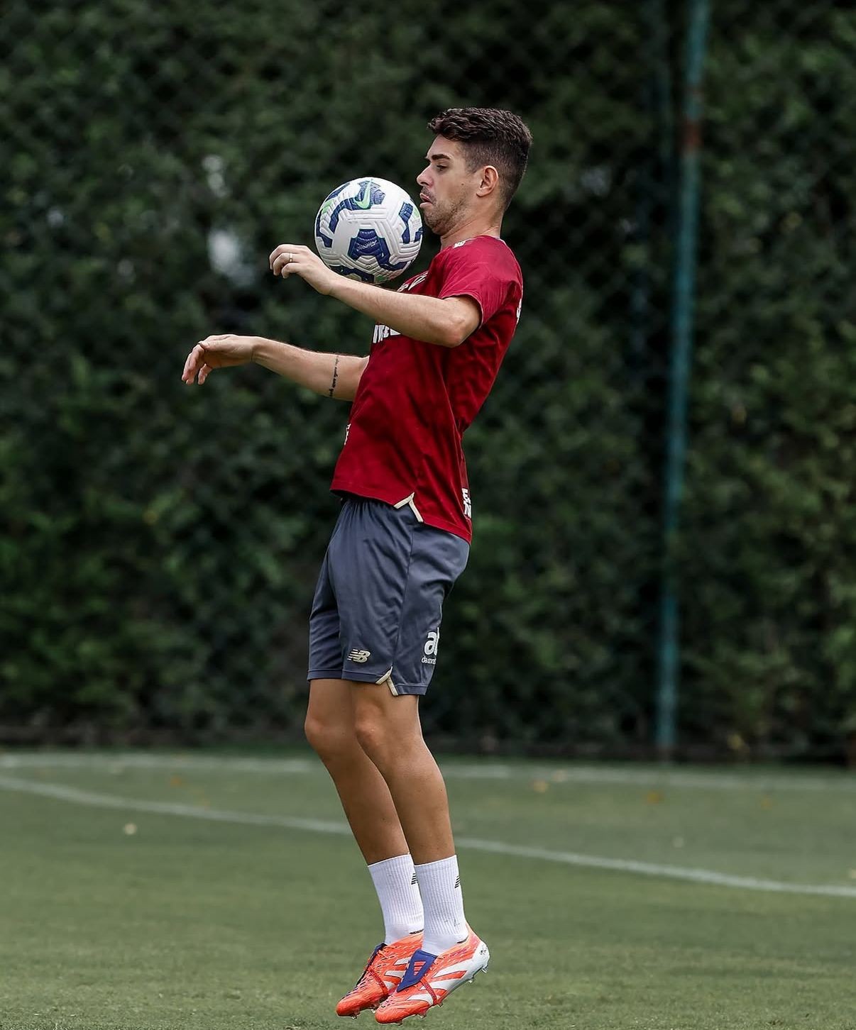Oscar, Cédric e Calleri vão a campo em treino do São Paulo | Ge