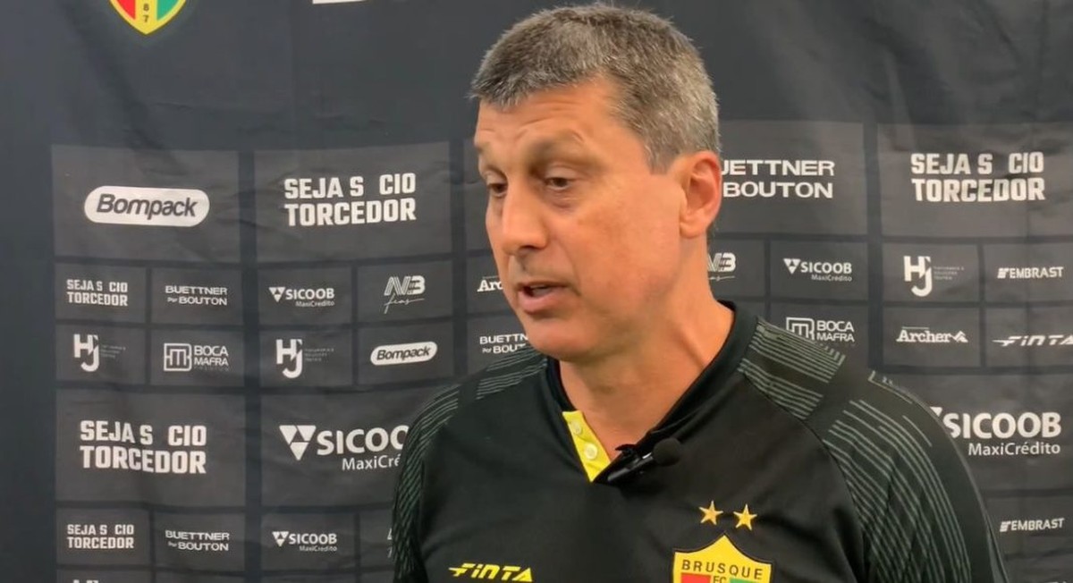 Robson Agondi lamenta chances desperdiças e projeta evolução do Brusque ...