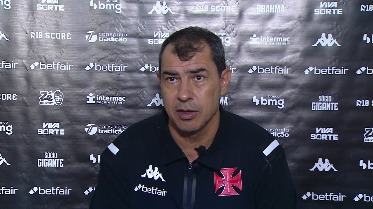 Sob olhares de Carille, Vasco perde para o Volta Redonda em jogo-treino ...