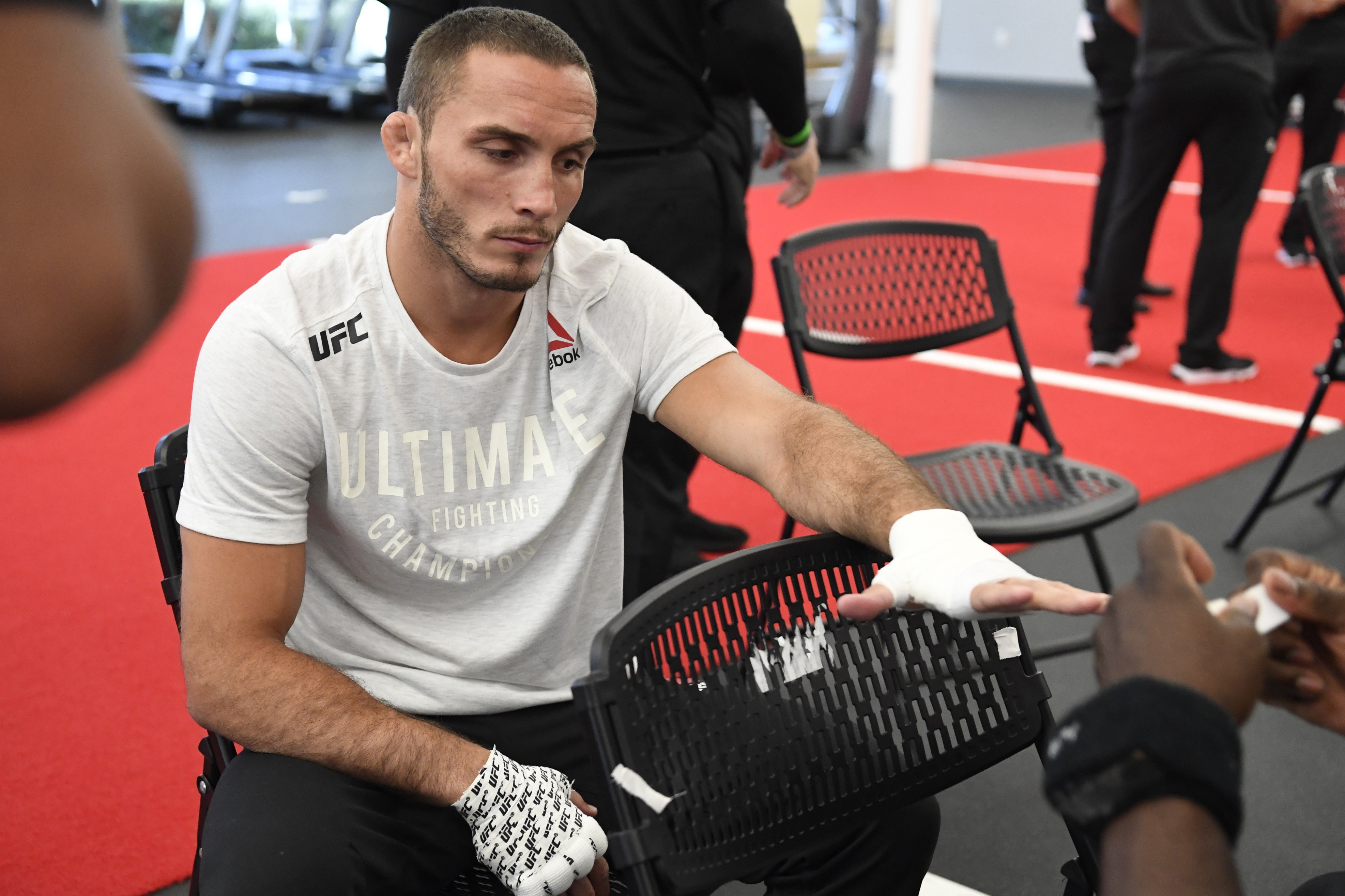 Ex-UFC, Anthony Rocco Martin é preso acusado de agressão e conduta ...
