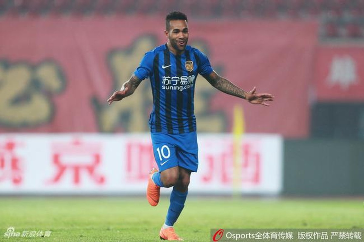 Alex Teixeira comemora 100 jogos no Jiangsu: "Orgulhoso" | futebol ...