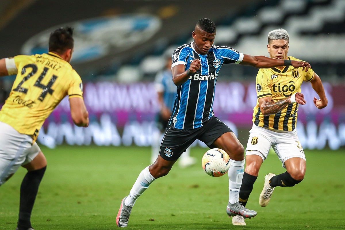 Grêmio Encaminha Com O Cruzeiro Permanência De Orejuela Futebol Ge