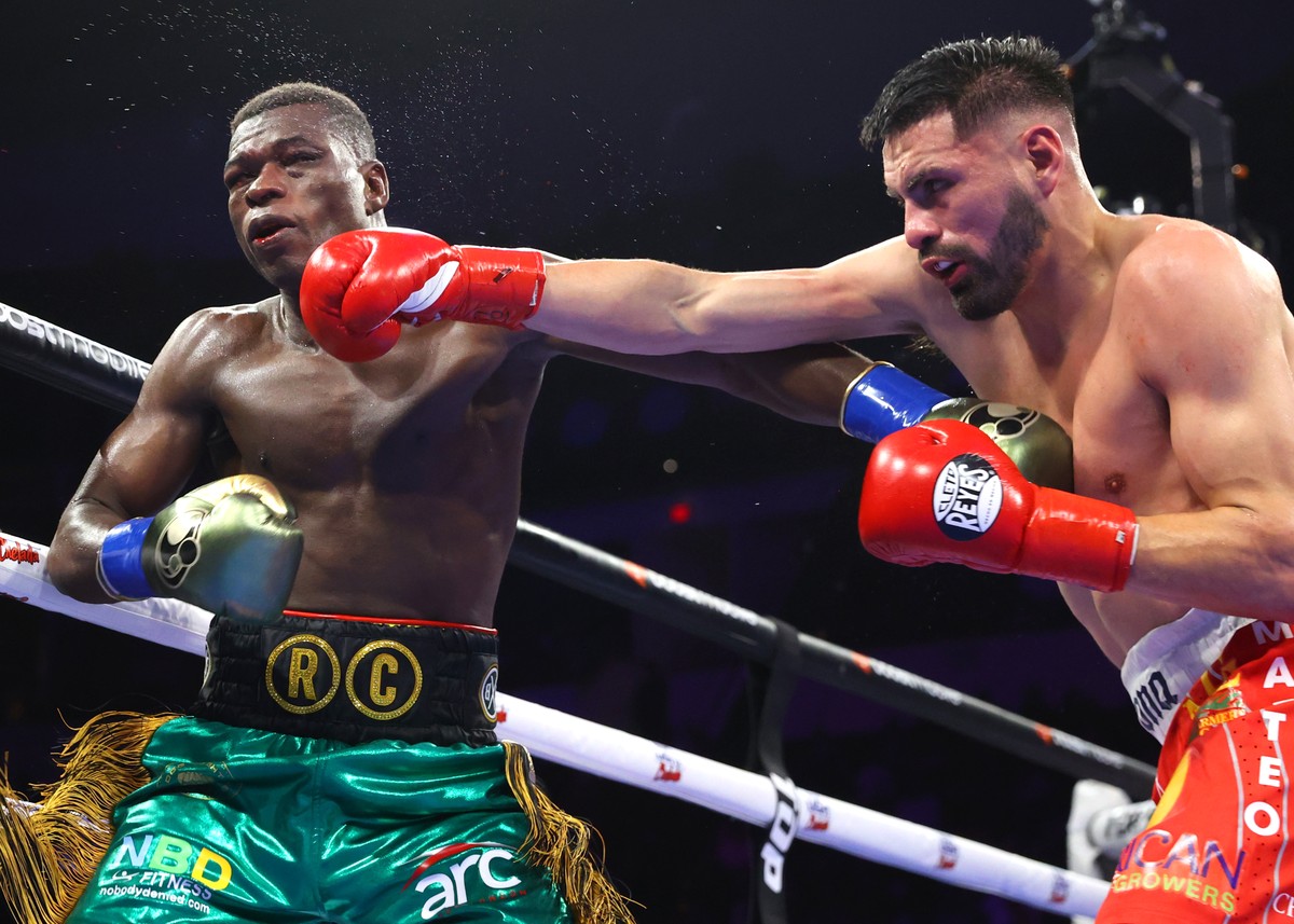 Boxe: Ramirez derruba Commey duas vezes, vence por nocaute e fica perto ...