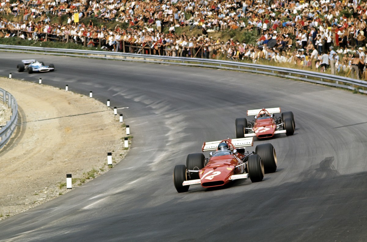 Na estreia do Österreichring, Ickx venceu, e favorito Rindt abandonou ...