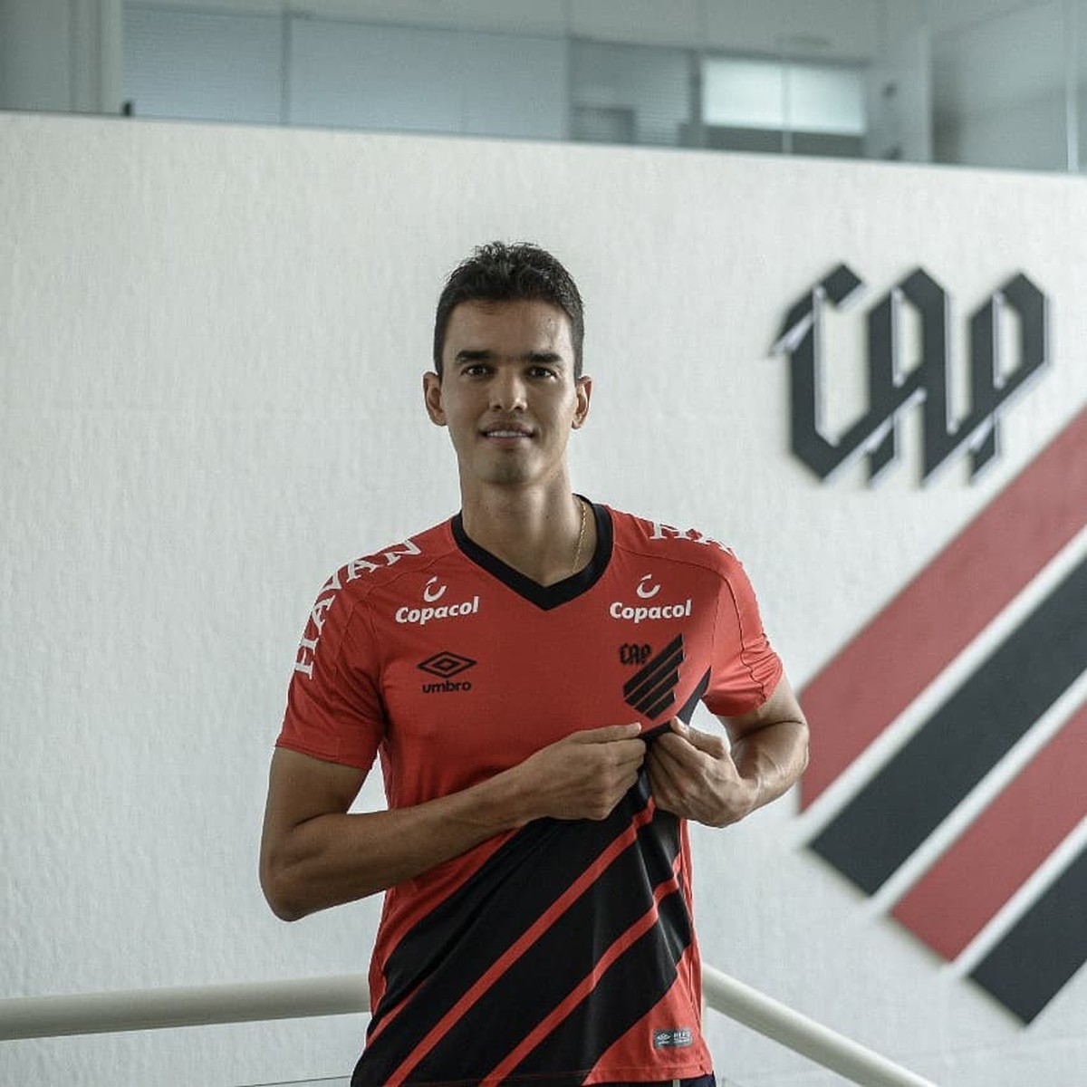 Campeão da Libertadores-2016, Aguilar mira "coisas importantes" pelo ...