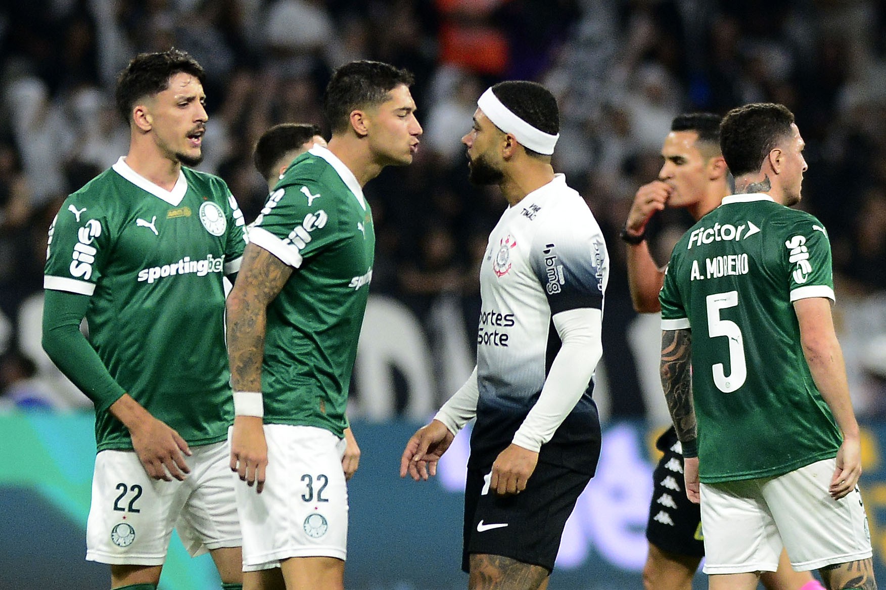 A enorme conquista do Corinthians ressalta as delícias e as dores do ...