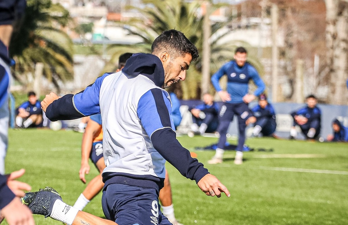 Suárez volta aos treinos após eliminação para Atlético-GO: "Não ...