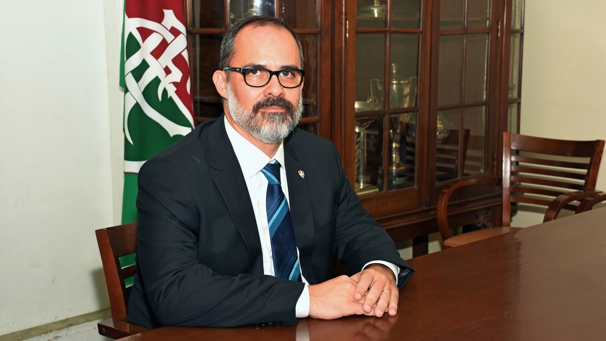 Em negociação de fundo financeiro ao Fluminense, Abad faz nova viagem a ...