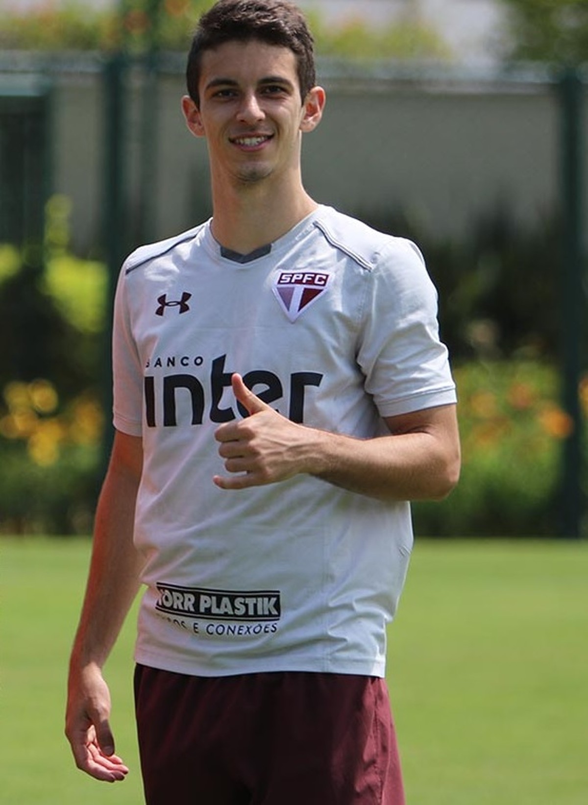 A vez de Shaylon: entenda por que garoto será titular do São Paulo no ...
