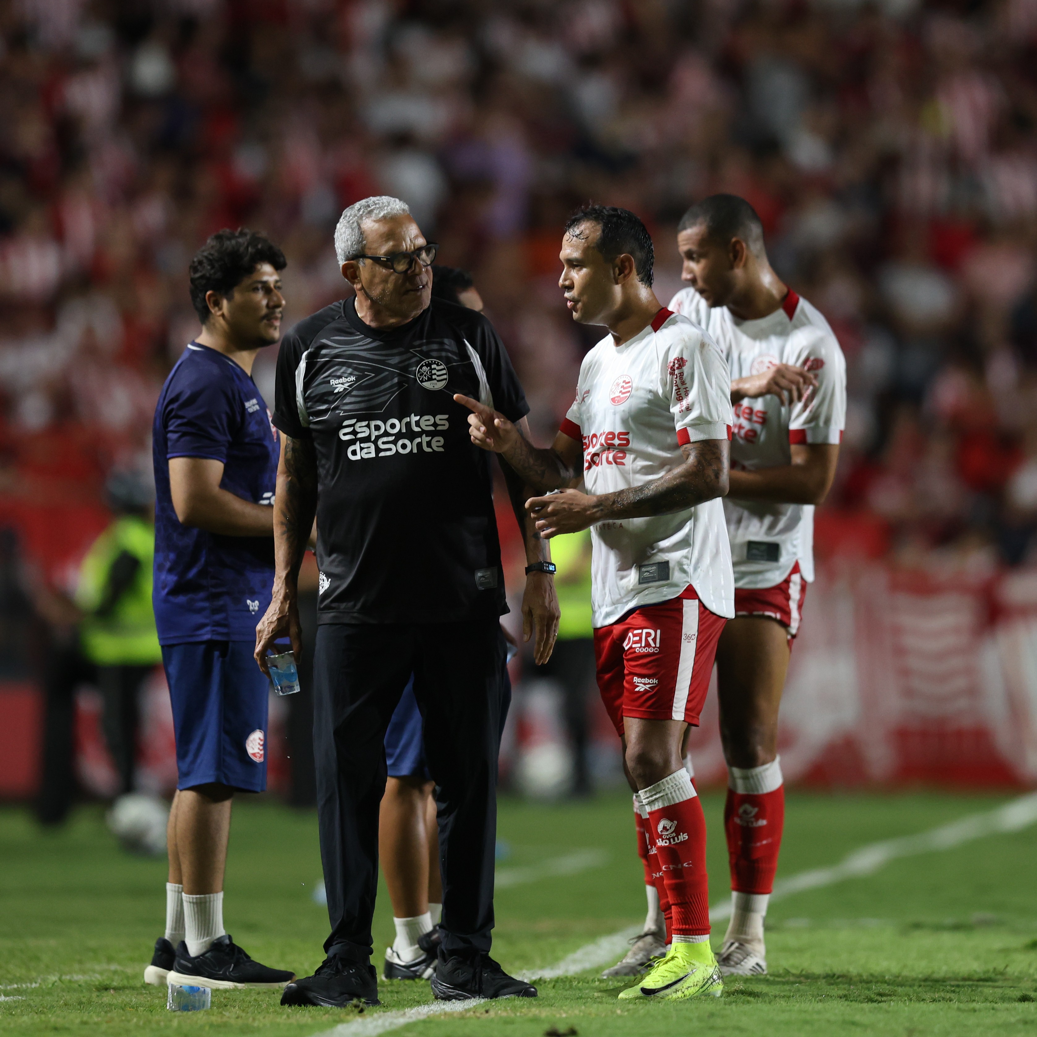 Vinícius tem papel tático no Náutico destacado por Hélio | Ge