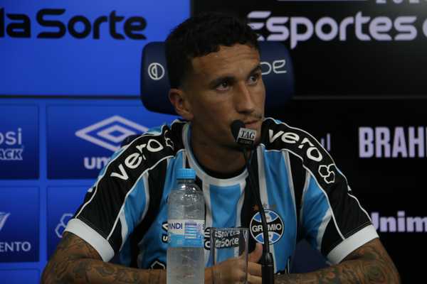 Dodi fala sobre início no Grêmio e mira primeira chance como titular ...