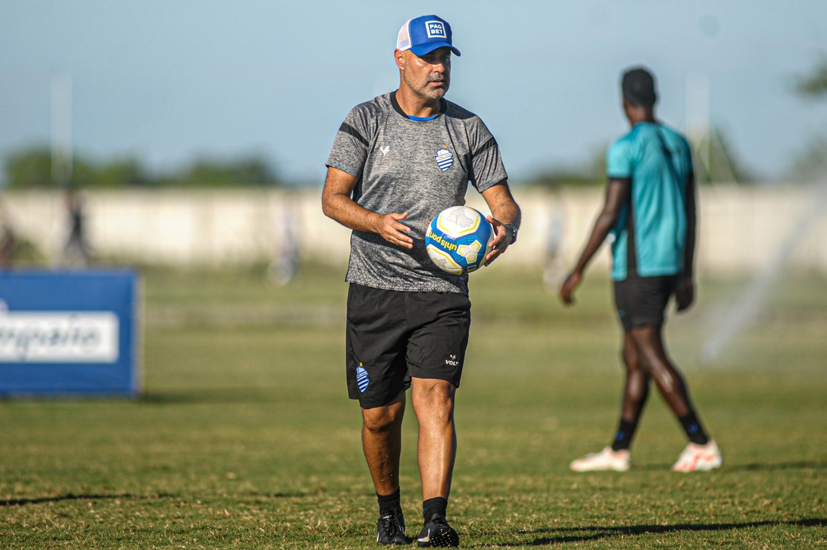 Provável escalação do CSA: Cristian de Souza deve mudar estrutura ...
