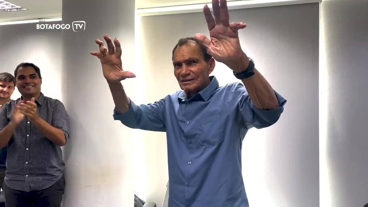 Responsável pelo 'Dia do Goleiro", Manga completa 86 anos e ganha ...