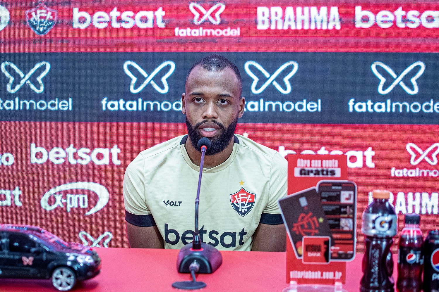 Reynaldo revela "frio na barriga" para ser titular do Vitória e projeta ...