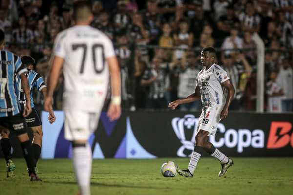 Operário-PR anuncia a saída do lateral Pacheco; jogador tem proposta da ...