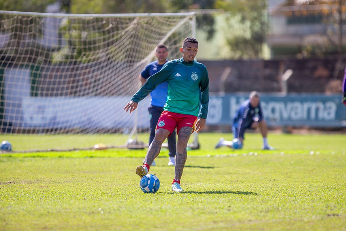 Walber supera período na reserva e agradece Louzer por sequência no ...