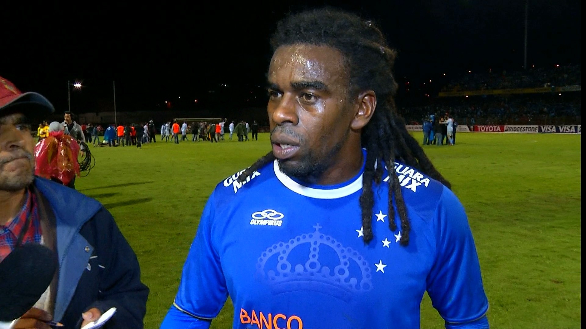 Alvo de injúria racial há cinco anos na Libertadores, Tinga vê evolução ...